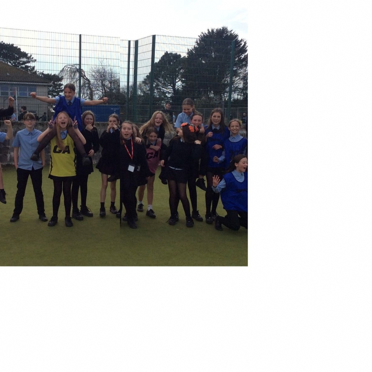 Looe Community Academy - Year 7 Girls Football in 5’